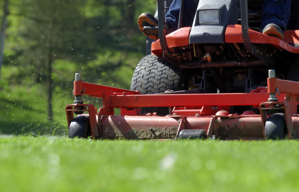 Lawn Mower Accidents Alabama | Lawn Mower Rollover Accident Lawyer